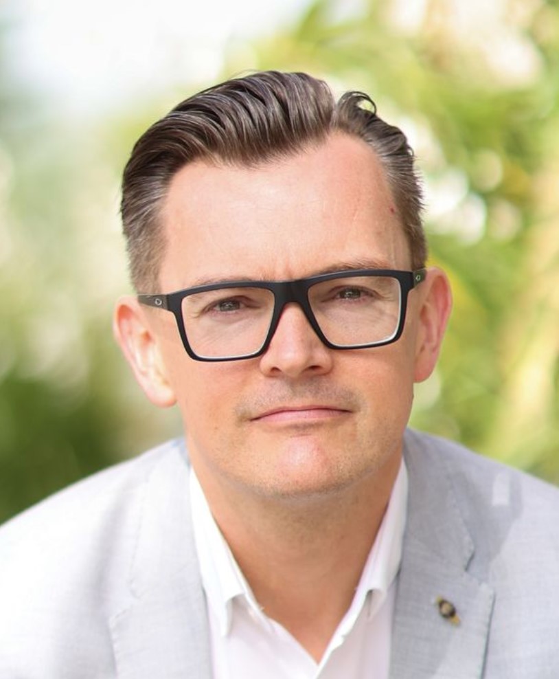 Knowledge Summit | Dr. James Hewitt